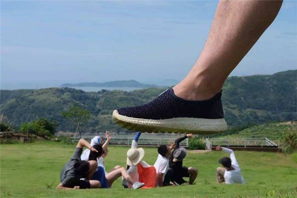 What Does It Mean to Dream of a Giant? The Omens