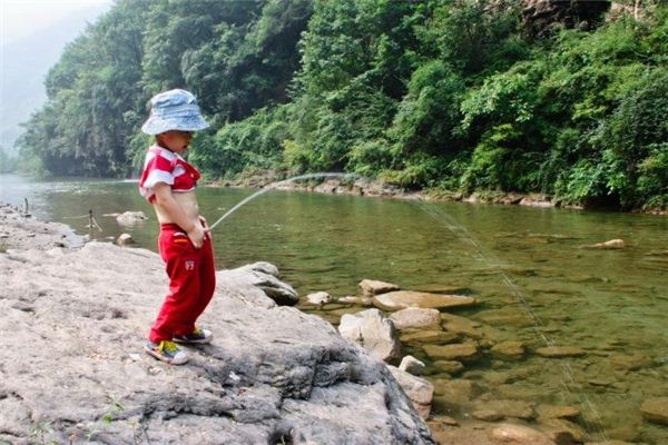 What Does It Mean to Dream of a Little Boy Peeing?